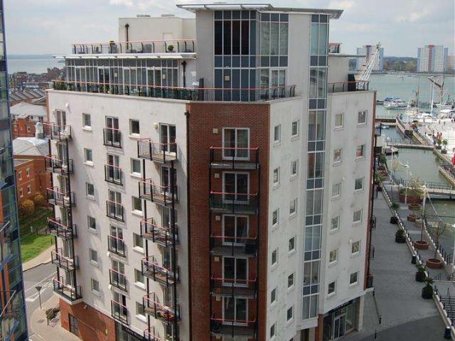 2 Bedroom Apartment Flat