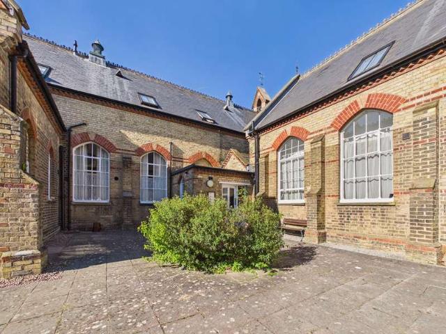 2 Bedroom Apartment Flat