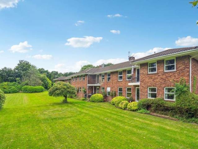2 Bedroom Apartment Flat