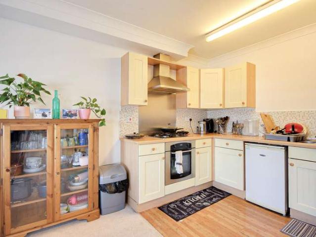 2 Bedroom Apartment Flat