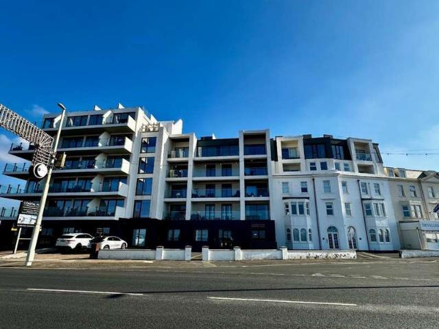 2 Bedroom Apartment Flat