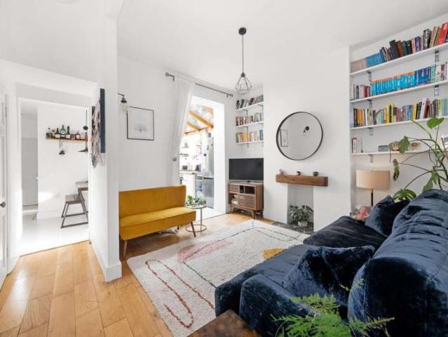 2 Bedroom Apartment Flat