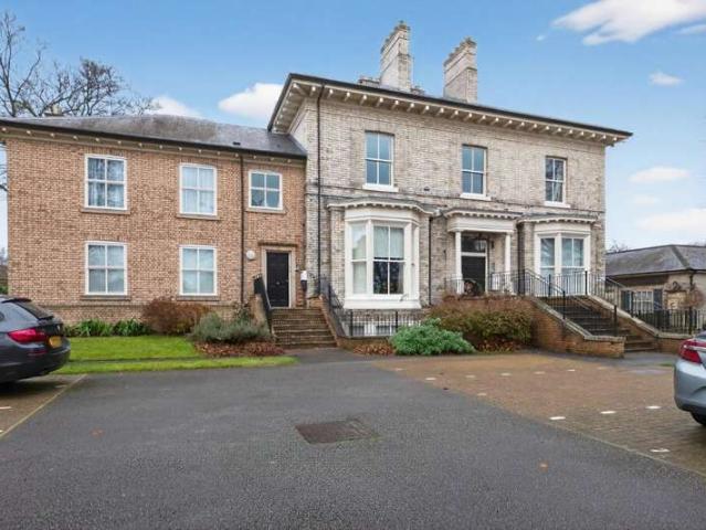 2 Bedroom Apartment Flat