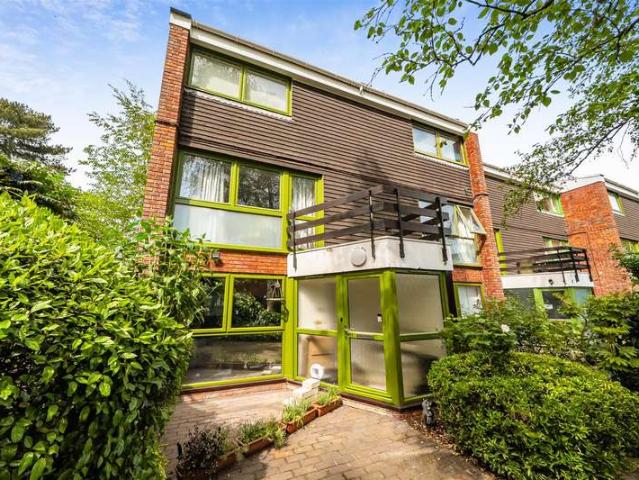2 Bedroom Apartment Flat