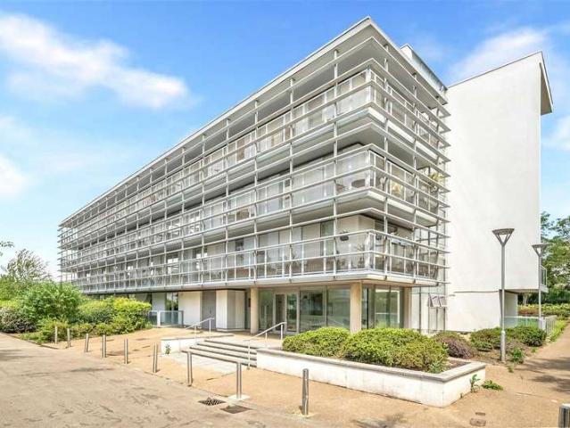 2 Bedroom Apartment Flat