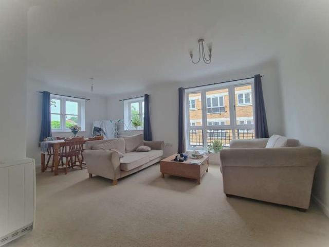1 Bedroom Apartment Flat