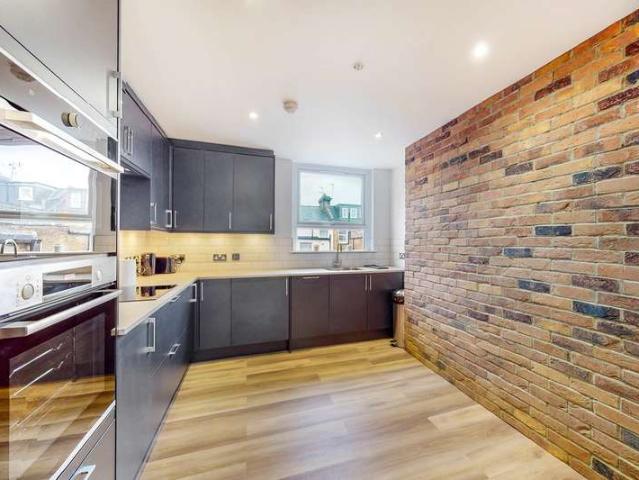 2 Bedroom Apartment Flat
