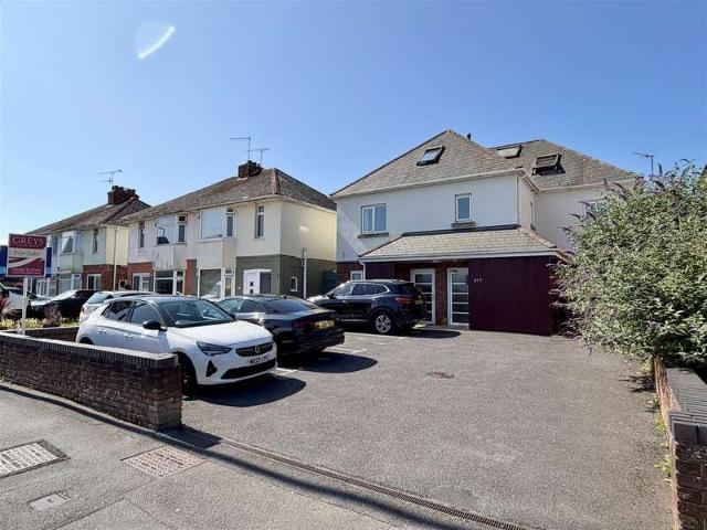 2 Bedroom Apartment Flat