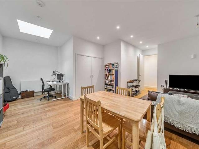 2 Bedroom Apartment Flat
