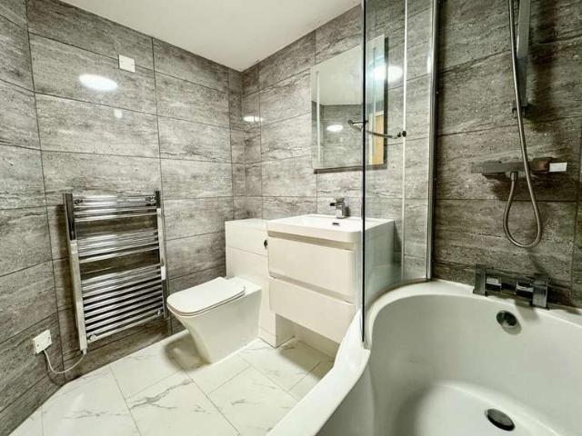 2 Bedroom Apartment Flat
