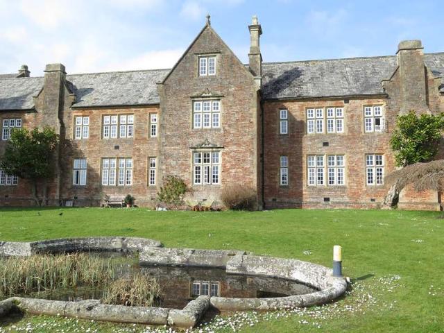 2 Bedroom Apartment Flat