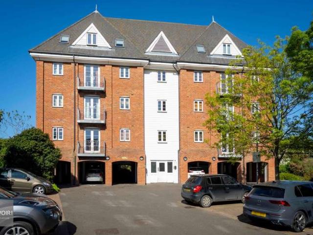 2 Bedroom Apartment Flat
