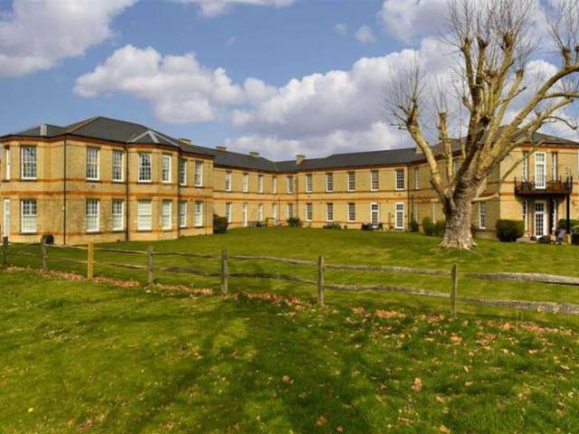 2 Bedroom Apartment Flat