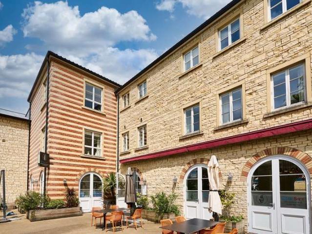 2 Bedroom Apartment Flat