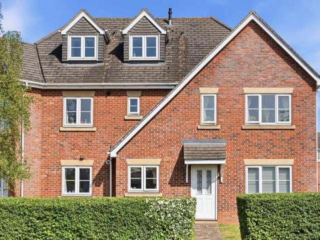 2 Bedroom Apartment Flat