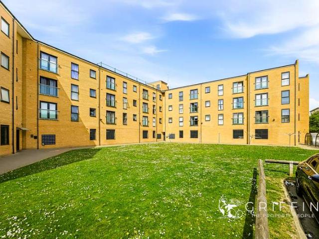 2 Bedroom Apartment Flat