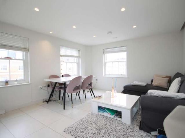 2 Bedroom Apartment Flat