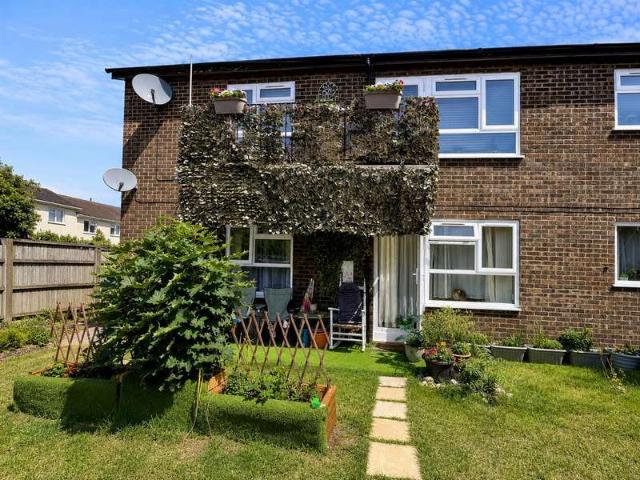 2 Bedroom Apartment Flat