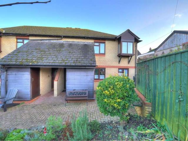 2 Bedroom Apartment Flat