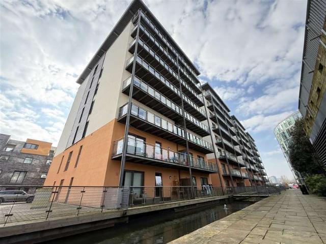 2 Bedroom Apartment Flat
