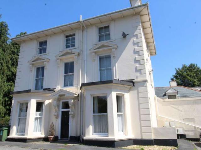 2 Bedroom Apartment Flat