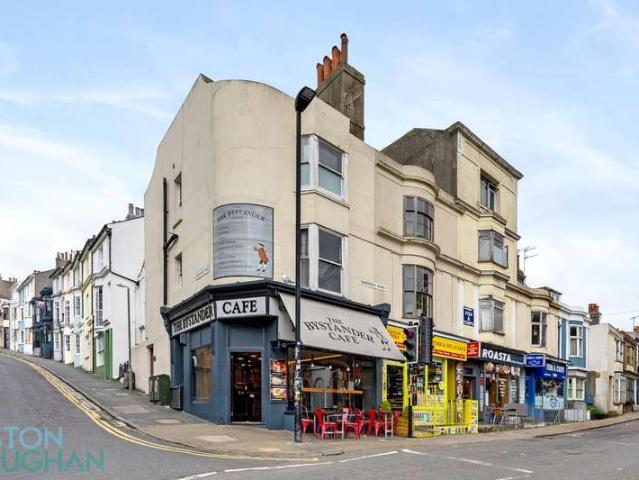 2 Bedroom Apartment Flat