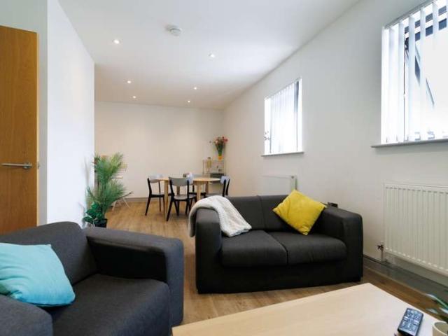 2 Bedroom Apartment Flat