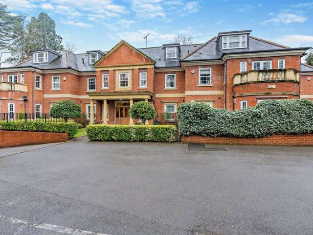 2 Bedroom Apartment Flat
