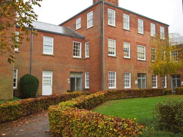2 Bedroom Apartment Flat