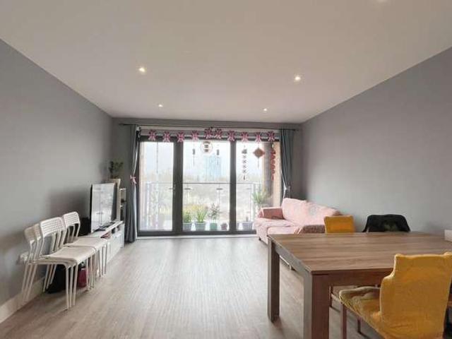 2 Bedroom Apartment Flat