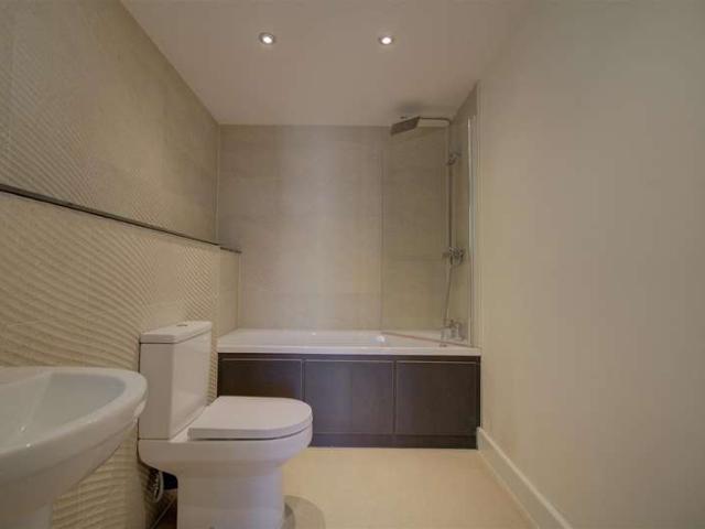 2 Bedroom Apartment Flat