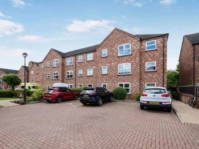 2 Bedroom Apartment Flat