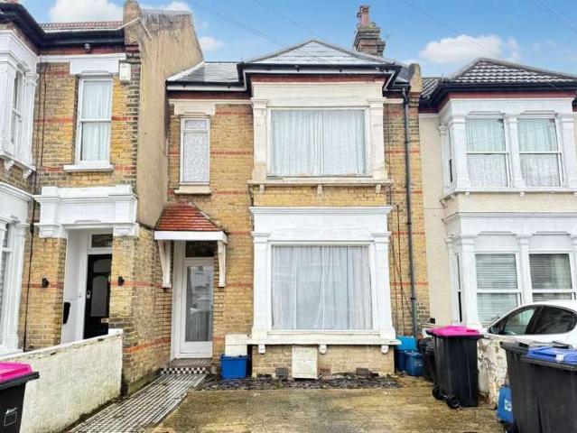 2 Bedroom Apartment Flat
