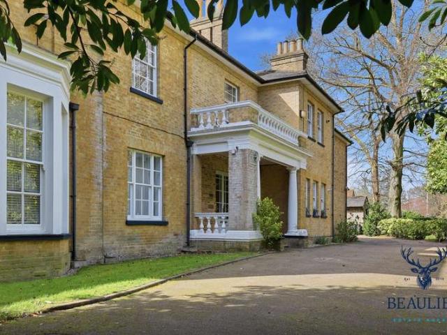 2 Bedroom Apartment Flat
