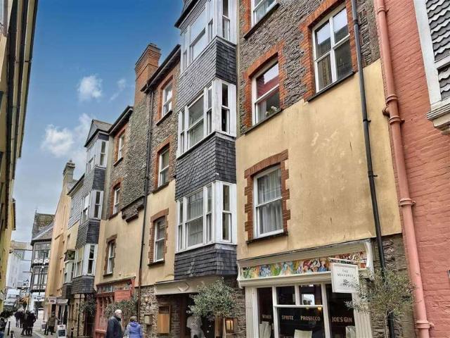 2 Bedroom Apartment Flat