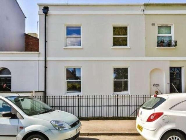 2 Bedroom Apartment Flat