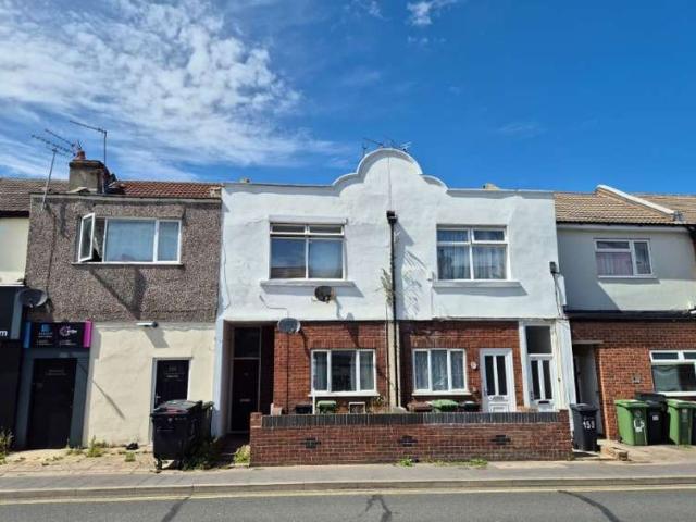 2 Bedroom Apartment Flat