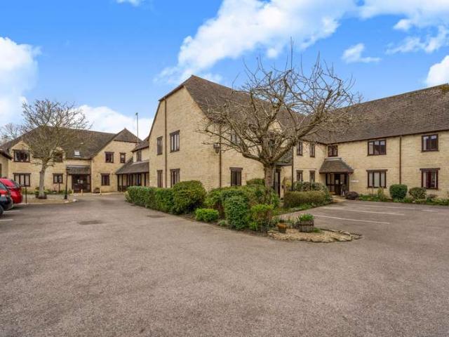 2 Bedroom Apartment Flat