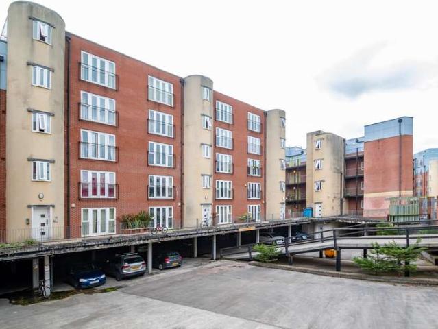 2 Bedroom Apartment Flat
