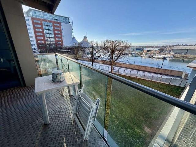 2 Bedroom Apartment Flat