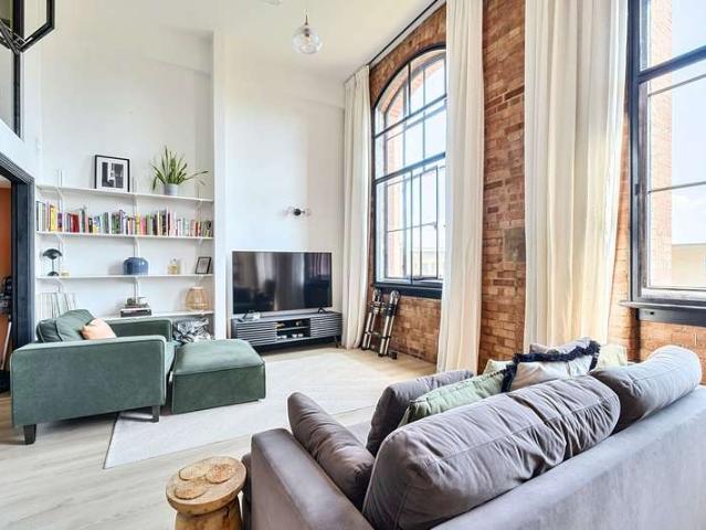 2 Bedroom Apartment Flat