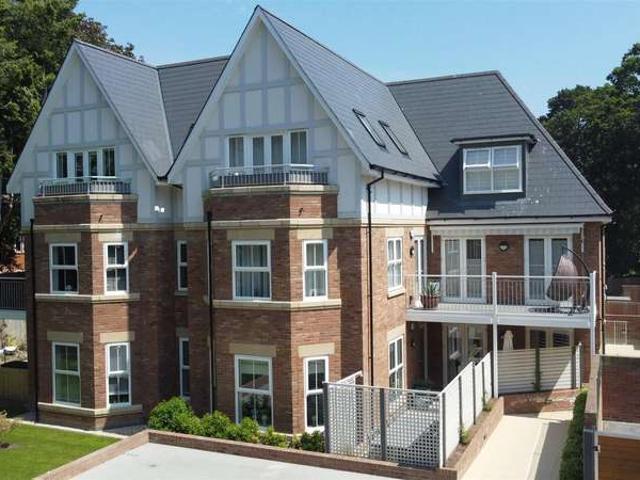 2 Bedroom Apartment Flat