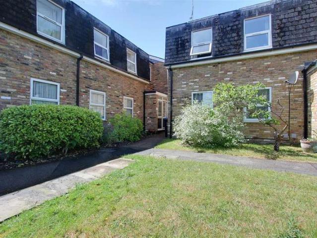 2 Bedroom Apartment Flat