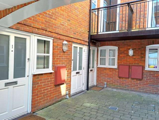 2 Bedroom Apartment Flat