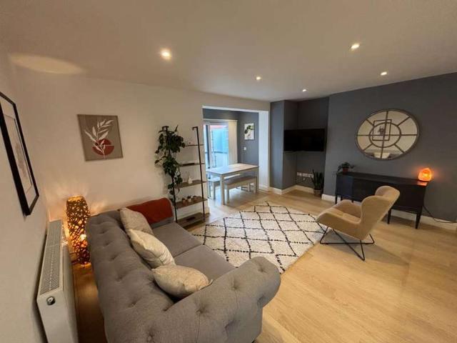 2 Bedroom Apartment Flat