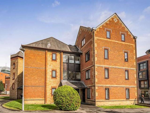 2 Bedroom Apartment Flat