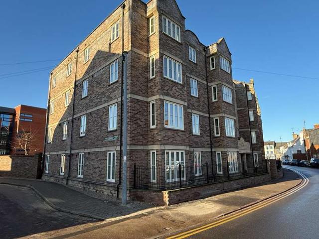 2 Bedroom Apartment Flat