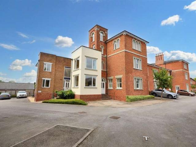 2 Bedroom Apartment Flat
