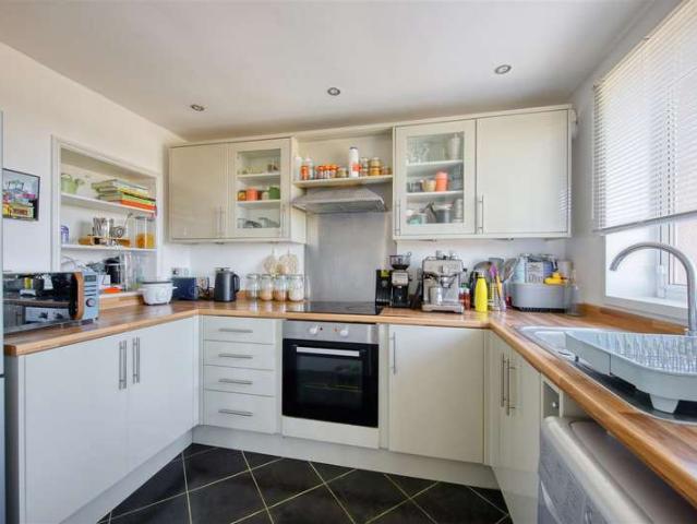 2 Bedroom Apartment Flat