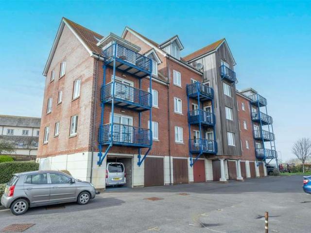 2 Bedroom Apartment Flat